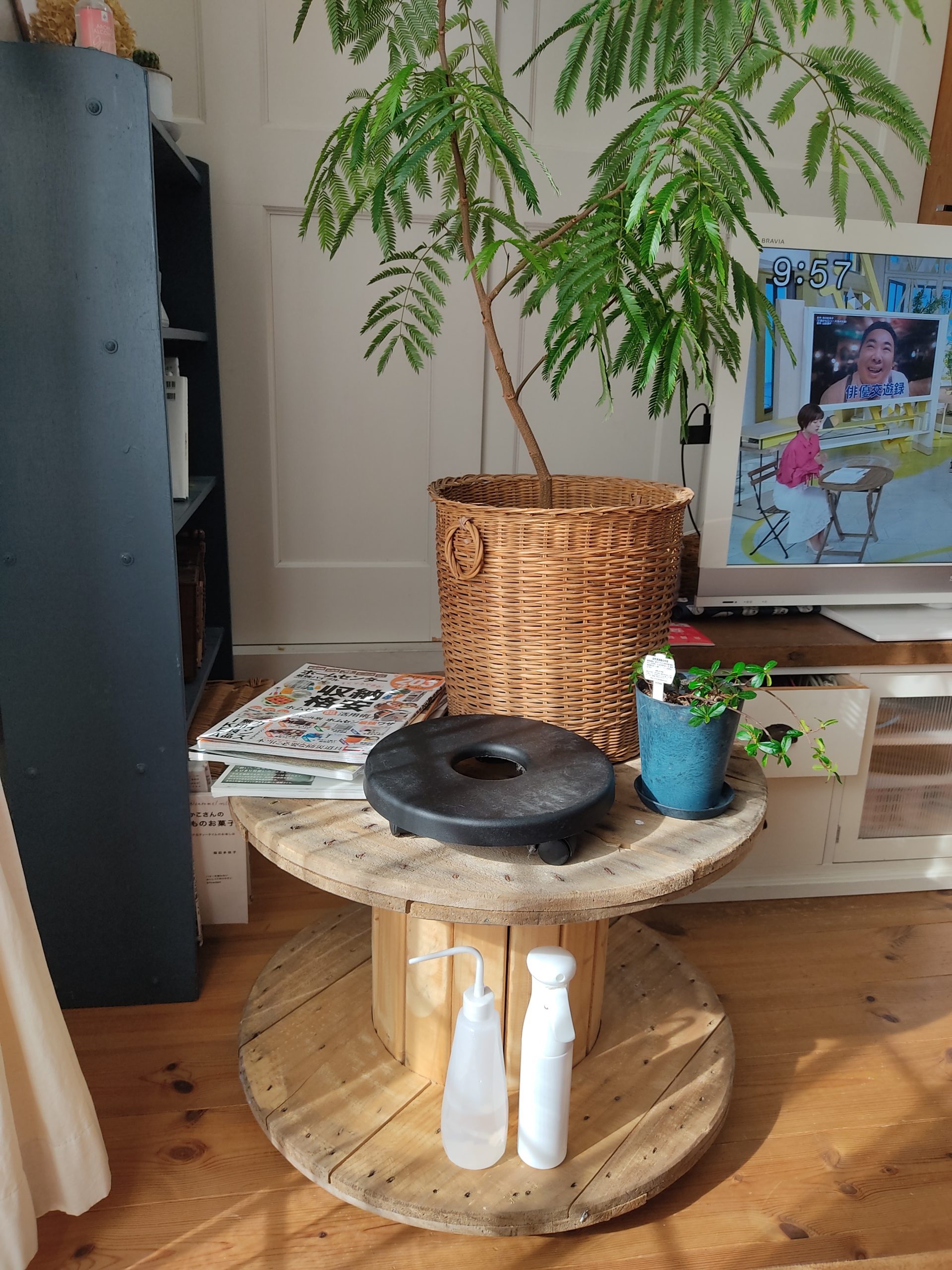 電線ドラムを植物や花などの置き台にリメイクします。 | marut-diy