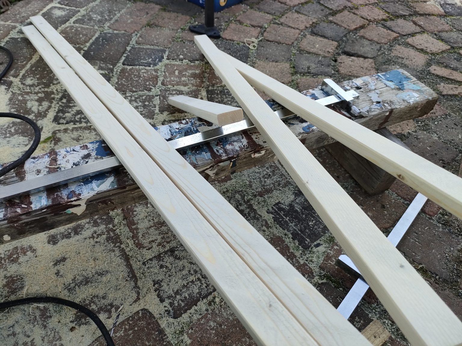 ディアウォールを使ってリビングに仕切り壁を作ってみた。 | marut-diy