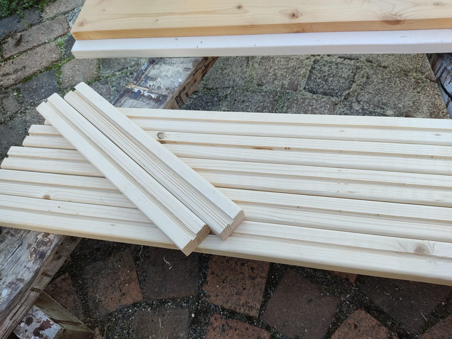 ディアウォールを使ってリビングに仕切り壁を作ってみた。 | marut-diy